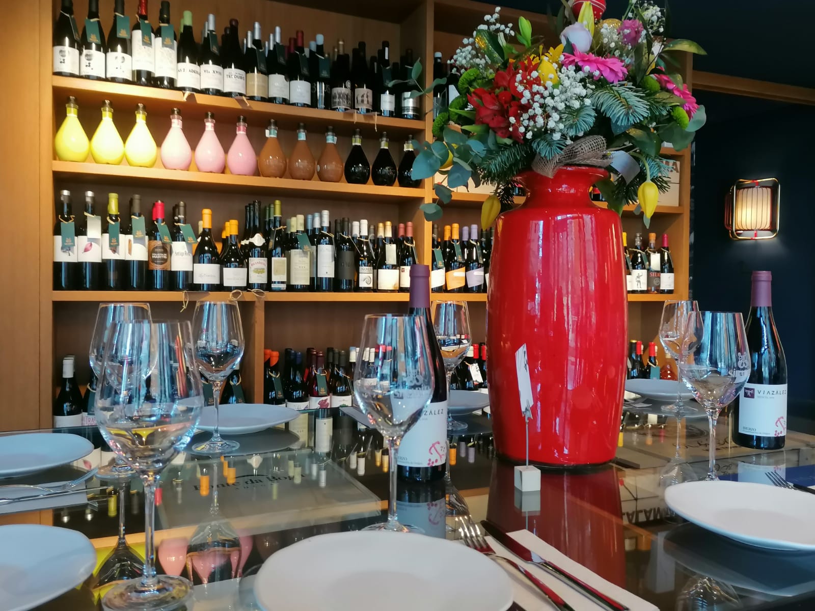 Así son las excentricidades del nuevo bar que causa furor en el centro ...