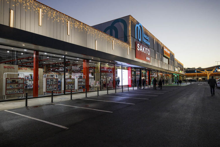 Nasas Nigrán abre con 500 invitados, drones y famosos: 30.000 metros ...