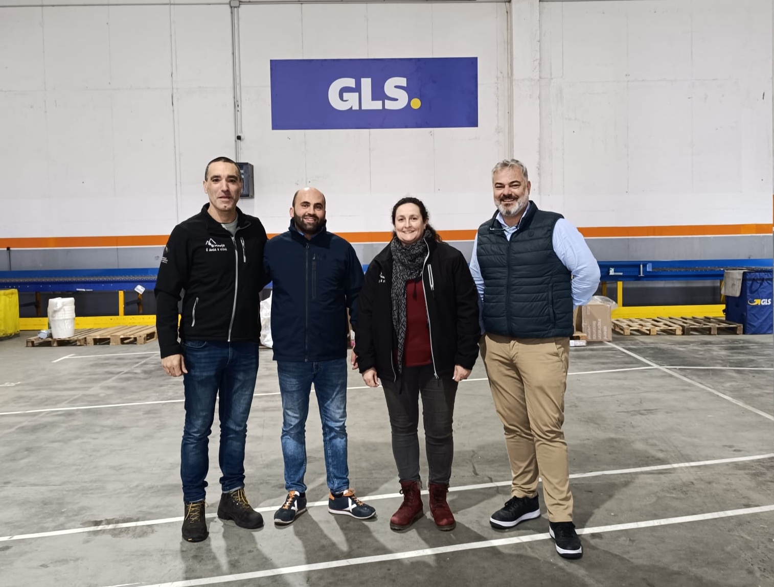 La empresa multinacional de paquetería GLS abre una nueva plataforma ...